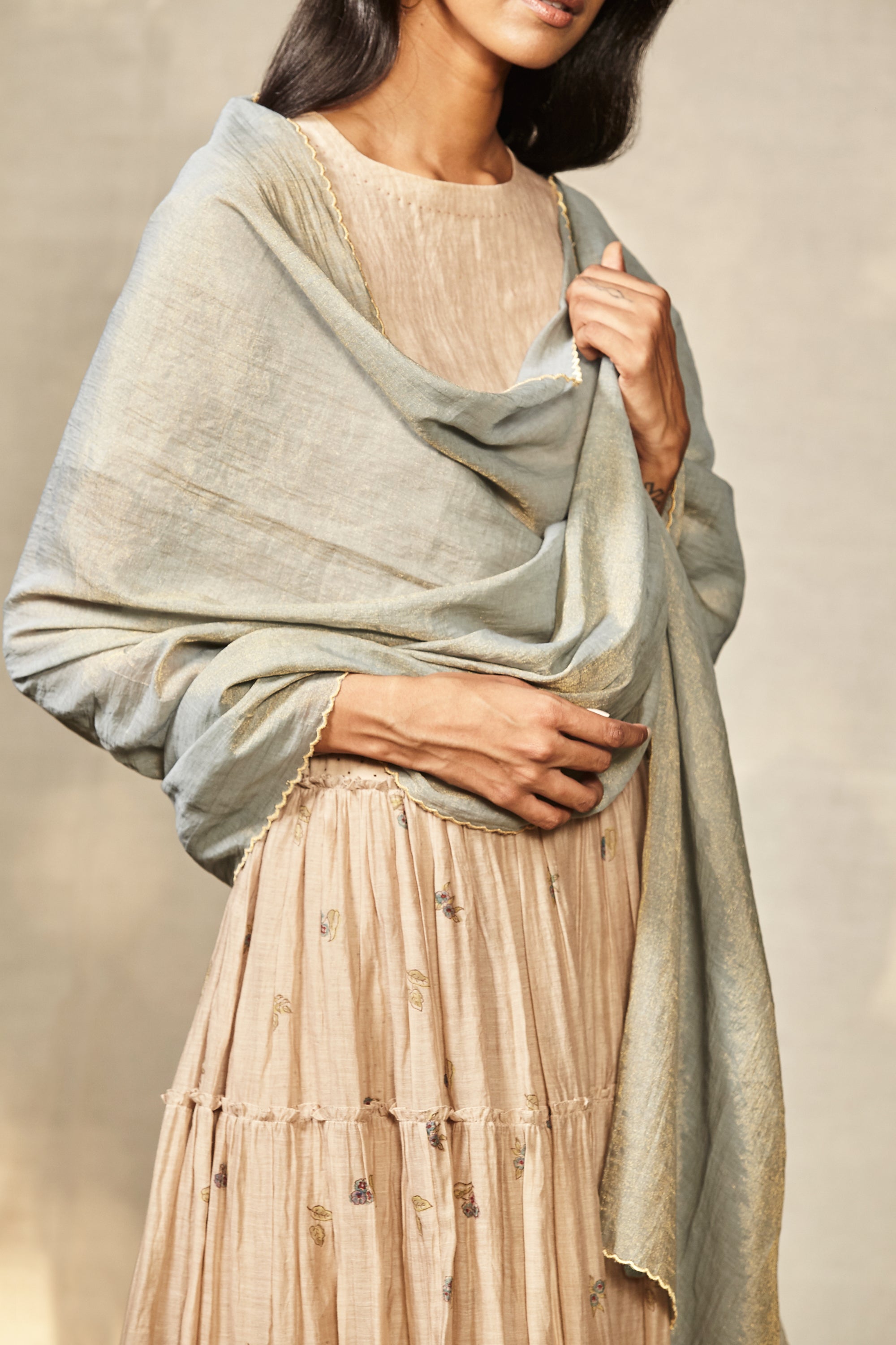 Buy Designer Stoles & Scarves | BunaStudio