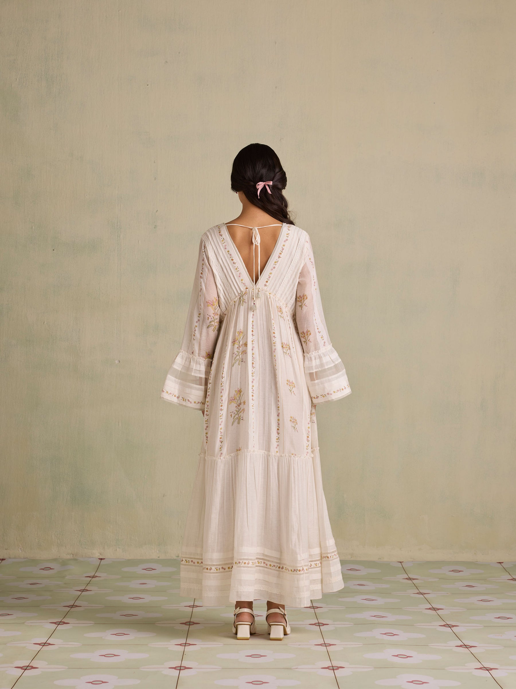 Song Weaver Maxi Dress | Floral Block Prints | V-neckline Dress