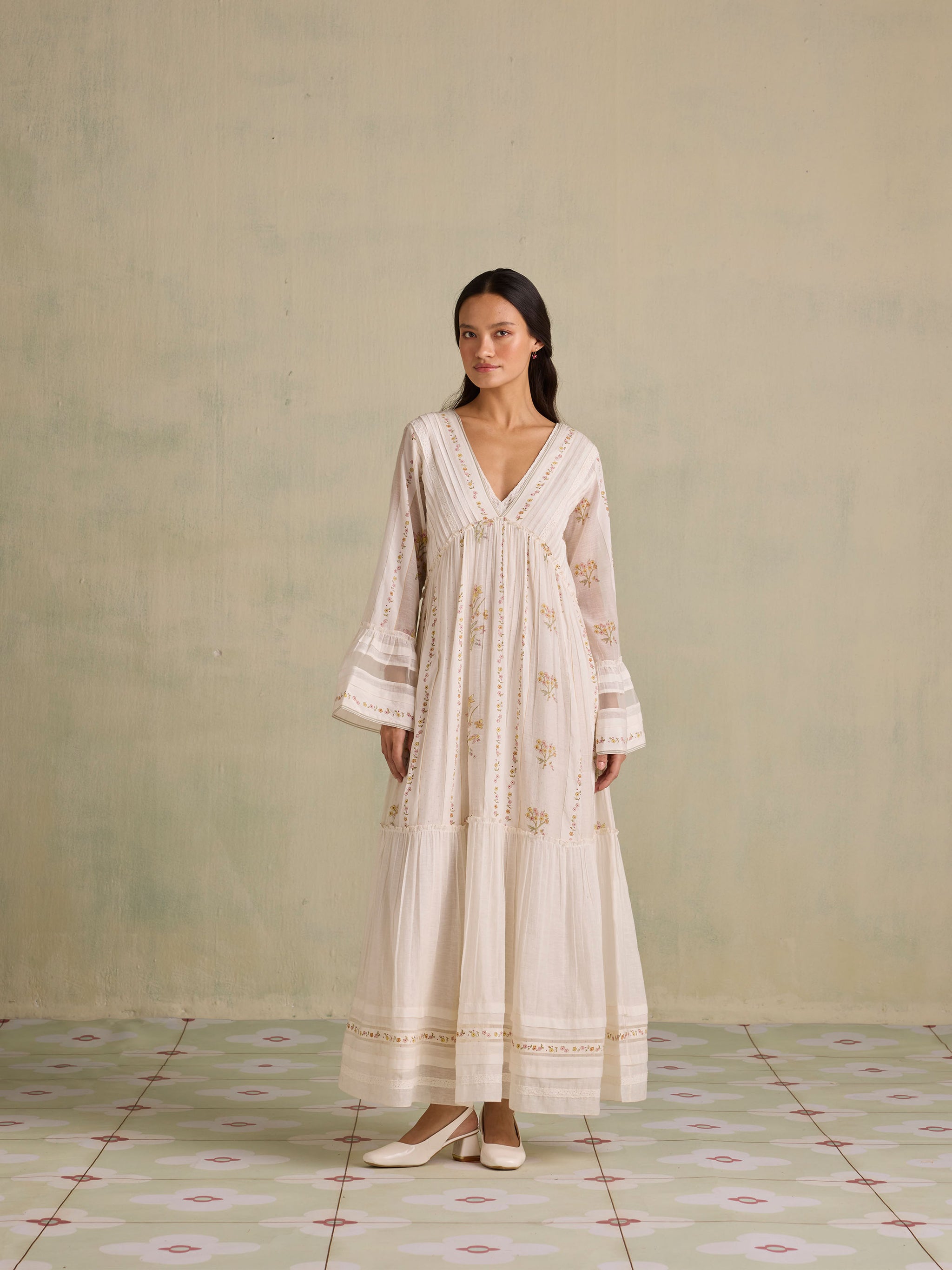 Song Weaver Maxi Dress | Floral Block Prints | V-neckline Dress