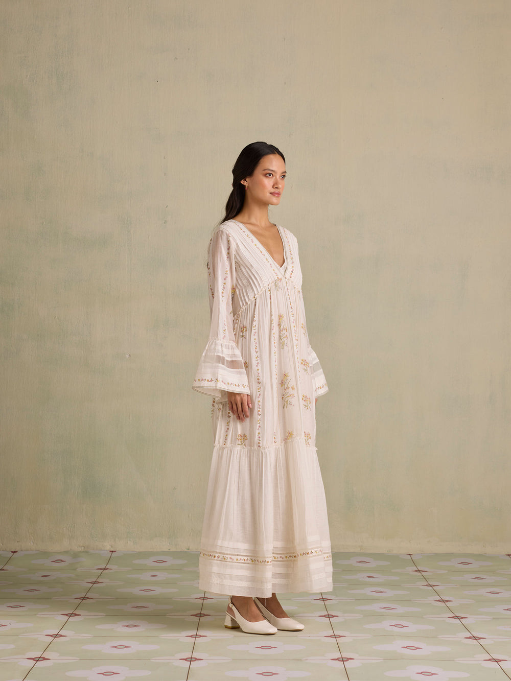 Song Weaver Maxi Dress | Floral Block Prints | V-neckline Dress