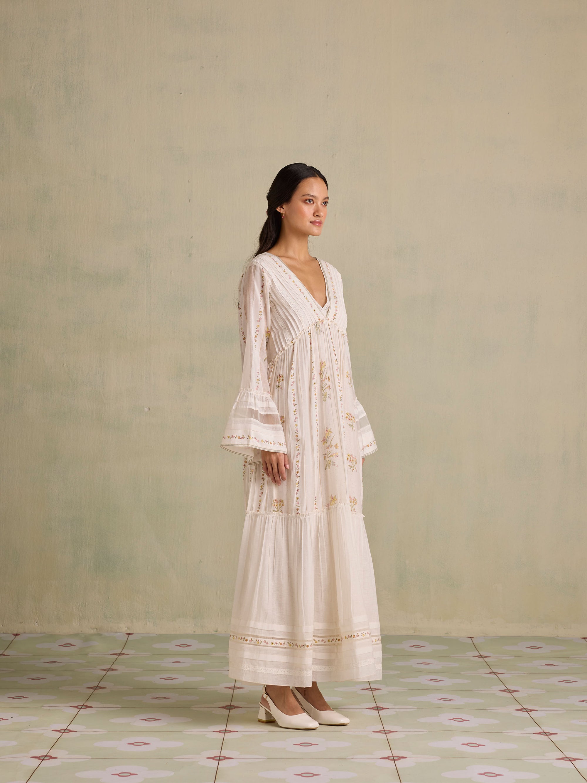Song Weaver Maxi Dress | Floral Block Prints | V-neckline Dress