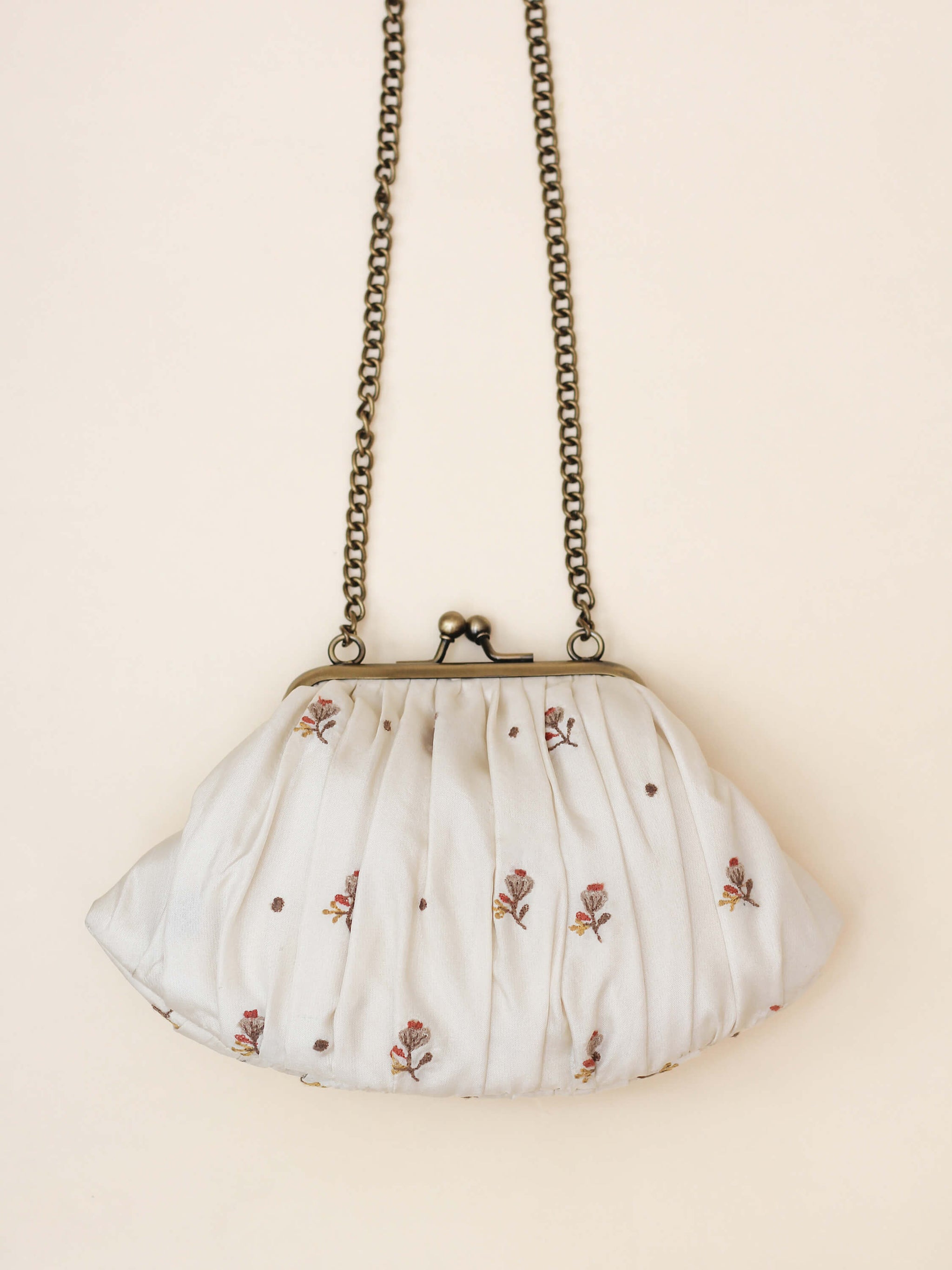 Poet Pouch Bag: Vintage Floral Embroidered Clutch Purse